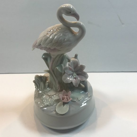 Unbranded | Accents | Vintage 986 Porcelain 7 In Flamingo Rotating ...